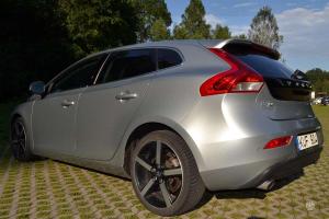 Grey Volvo V40 2016 in Vilnius, with an engine capacity of 1.97 L and mileage of 114 thousand km for 11800 €, photo 22 on AUTOMOTO.COM.LV