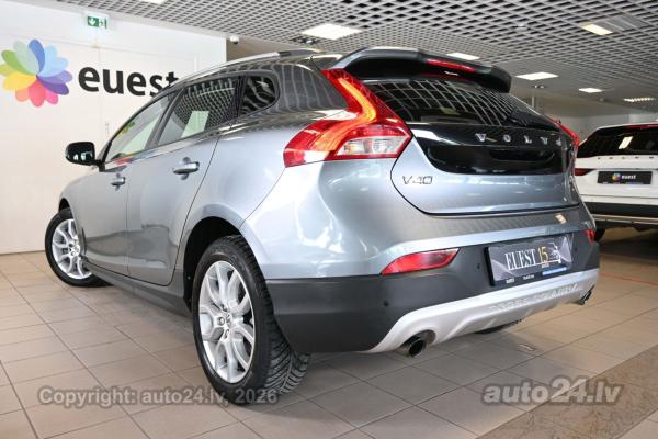 Grey Volvo V40 2016 in Tallinn, with an engine capacity of 2.00 L and mileage of 123 thousand km for 15900 €, photo 1 on AUTOMOTO.COM.LV