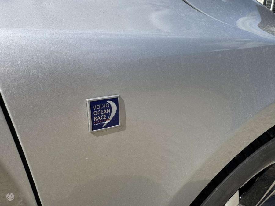 Grey Volvo V40 2016 in Alytus, with an engine capacity of 2.00 L and mileage of 299 thousand km for 6950 €, photo 18 on AUTOMOTO.COM.LV