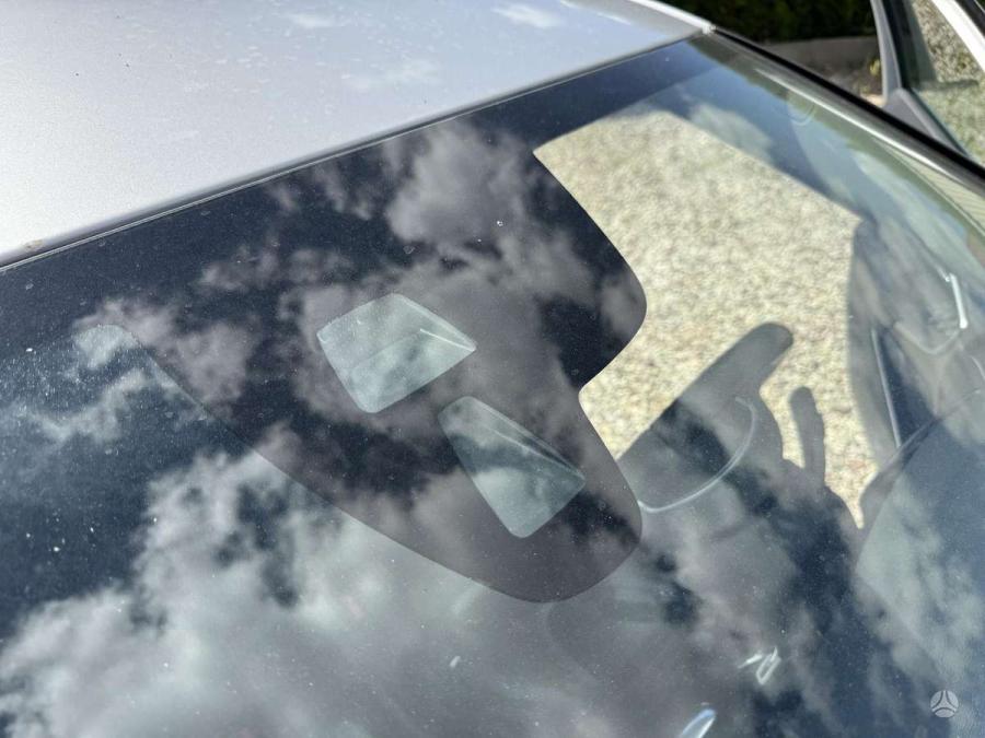 Grey Volvo V40 2016 in Alytus, with an engine capacity of 2.00 L and mileage of 299 thousand km for 6950 €, photo 24 on AUTOMOTO.COM.LV