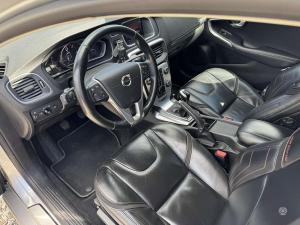 Grey Volvo V40 2016 in Alytus, with an engine capacity of 2.00 L and mileage of 299 thousand km for 6950 €, photo 8 on AUTOMOTO.COM.LV