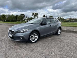 Grey Volvo V40 2016 in Kaunas, with an engine capacity of 2.00 L and mileage of 293 thousand km for 5700 €, photo 3 on AUTOMOTO.COM.LV