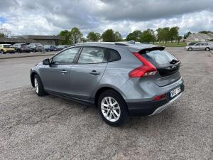 Grey Volvo V40 2016 in Kaunas, with an engine capacity of 2.00 L and mileage of 293 thousand km for 5700 €, photo 5 on AUTOMOTO.COM.LV