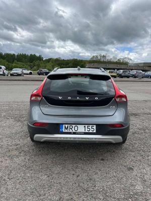 Grey Volvo V40 2016 in Kaunas, with an engine capacity of 2.00 L and mileage of 293 thousand km for 5700 €, photo 14 on AUTOMOTO.COM.LV
