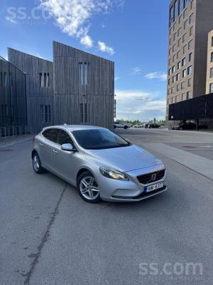 Grey Volvo V40 2016 in Riga, with an engine capacity of 2.00 L and mileage of 225 thousand km for 8750 €, photo  on AUTOMOTO.COM.LV