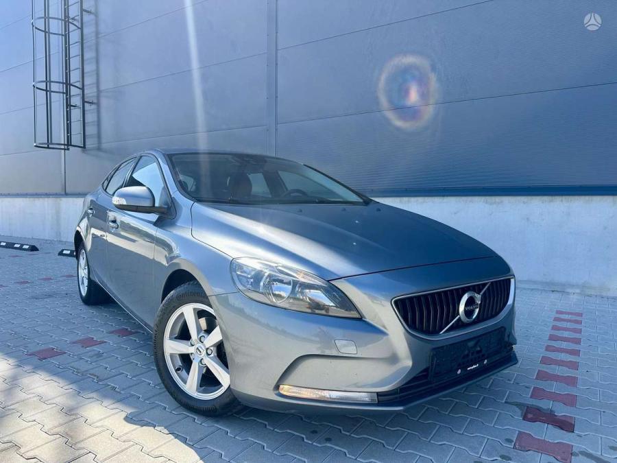 Pelēks Volvo V40 2016 Šauļi, ar dzinēja tilpumu 1.97 L un nobraukumu 218 tūkst. km par 5950 €, foto 4 vietnē AUTOMOTO.COM.LV