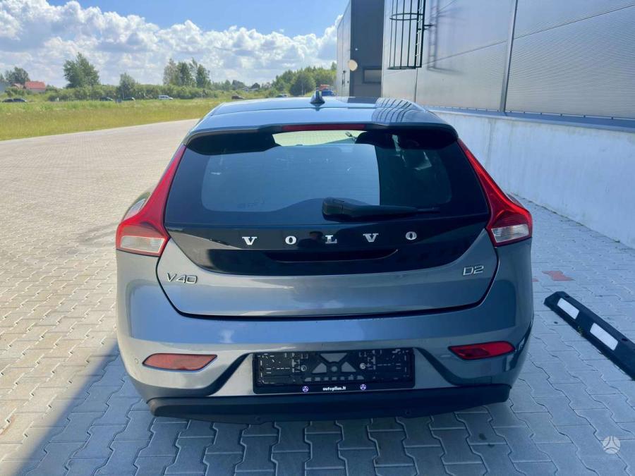 Pelēks Volvo V40 2016 Šauļi, ar dzinēja tilpumu 1.97 L un nobraukumu 218 tūkst. km par 5950 €, foto 11 vietnē AUTOMOTO.COM.LV