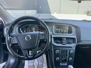 Pelēks Volvo V40 2016 Šauļi, ar dzinēja tilpumu 1.97 L un nobraukumu 218 tūkst. km par 5950 €, foto 21 vietnē AUTOMOTO.COM.LV