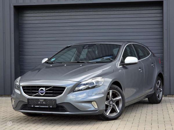 Pelēks Volvo V40 2016 Kauņa, ar dzinēja tilpumu 2.00 L un nobraukumu 300 tūkst. km par 7250 €, foto 1 vietnē AUTOMOTO.COM.LV