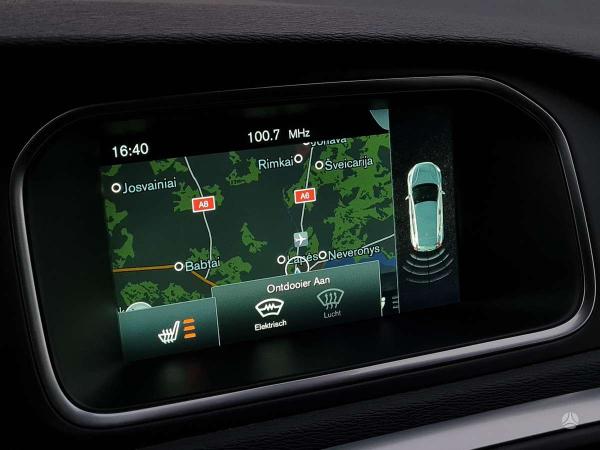 Pelēks Volvo V40 2016 Kauņa, ar dzinēja tilpumu 2.00 L un nobraukumu 300 tūkst. km par 7250 €, foto 10 vietnē AUTOMOTO.COM.LV