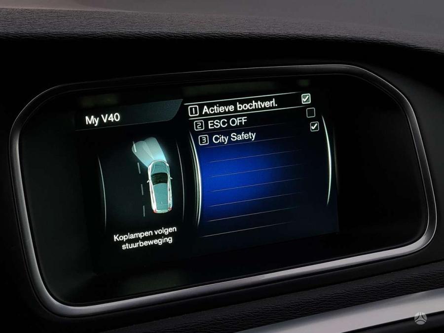 Grey Volvo V40 2016 in Kaunas, with an engine capacity of 2.00 L and mileage of 300 thousand km for 7250 €, photo 12 on AUTOMOTO.COM.LV