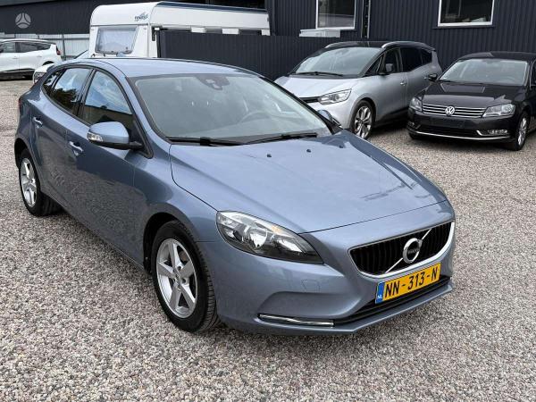 Grey Volvo V40 2016 in Kaunas, with an engine capacity of 1.97 L and mileage of 232 thousand km for 6150 €, photo 2 on AUTOMOTO.COM.LV