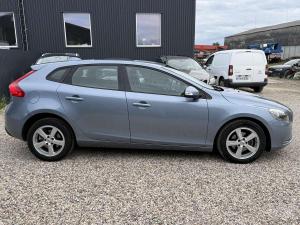Grey Volvo V40 2016 in Kaunas, with an engine capacity of 1.97 L and mileage of 232 thousand km for 6150 €, photo 6 on AUTOMOTO.COM.LV