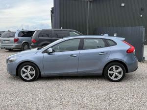 Grey Volvo V40 2016 in Kaunas, with an engine capacity of 1.97 L and mileage of 232 thousand km for 6150 €, photo 7 on AUTOMOTO.COM.LV