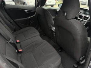 Grey Volvo V40 2016 in Kaunas, with an engine capacity of 1.97 L and mileage of 232 thousand km for 6150 €, photo 18 on AUTOMOTO.COM.LV