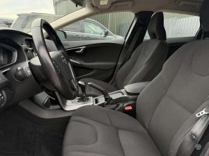 Grey Volvo V40 2016 in Kaunas, with an engine capacity of 1.97 L and mileage of 232 thousand km for 6150 €, photo 24 on AUTOMOTO.COM.LV