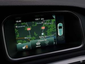 Grey Volvo V40 2016 in Kaunas, with an engine capacity of 2.00 L and mileage of 300 thousand km for 7250 €, photo 11 on AUTOMOTO.COM.LV