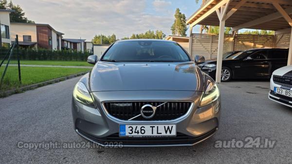 Pelēks Volvo V40 2016 Tallina, ar dzinēja tilpumu 2.00 L un nobraukumu 145 tūkst. km par 9990 €, foto 3 vietnē AUTOMOTO.COM.LV