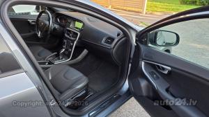 Pelēks Volvo V40 2016 Tallina, ar dzinēja tilpumu 2.00 L un nobraukumu 145 tūkst. km par 9990 €, foto 13 vietnē AUTOMOTO.COM.LV