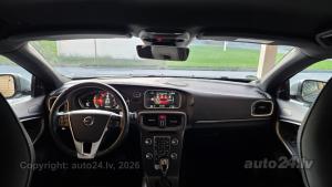 Pelēks Volvo V40 2016 Tallina, ar dzinēja tilpumu 2.00 L un nobraukumu 145 tūkst. km par 9990 €, foto 14 vietnē AUTOMOTO.COM.LV