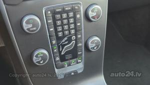 Pelēks Volvo V40 2016 Tallina, ar dzinēja tilpumu 2.00 L un nobraukumu 145 tūkst. km par 9990 €, foto 25 vietnē AUTOMOTO.COM.LV