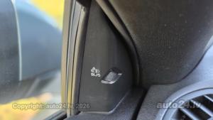 Pelēks Volvo V40 2016 Tallina, ar dzinēja tilpumu 2.00 L un nobraukumu 145 tūkst. km par 9990 €, foto 26 vietnē AUTOMOTO.COM.LV