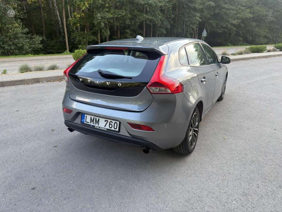 Grey Volvo V40 2016 in Palanga, with an engine capacity of 1.97 L and mileage of 302 thousand km for 9500 €, photo 12 on AUTOMOTO.COM.LV