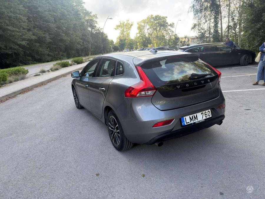 Grey Volvo V40 2016 in Palanga, with an engine capacity of 1.97 L and mileage of 302 thousand km for 9500 €, photo 13 on AUTOMOTO.COM.LV