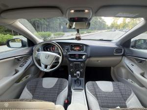 Grey Volvo V40 2016 in Palanga, with an engine capacity of 1.97 L and mileage of 302 thousand km for 9500 €, photo 14 on AUTOMOTO.COM.LV