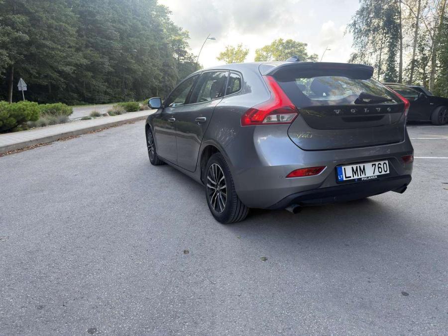 Grey Volvo V40 2016 in Palanga, with an engine capacity of 1.97 L and mileage of 302 thousand km for 9500 €, photo 15 on AUTOMOTO.COM.LV