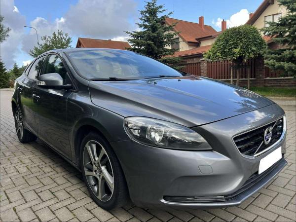 Pelēks Volvo V40 2016 Klaipėda, ar dzinēja tilpumu 1.97 L un nobraukumu 179 tūkst. km par 7650 €, foto 4 vietnē AUTOMOTO.COM.LV
