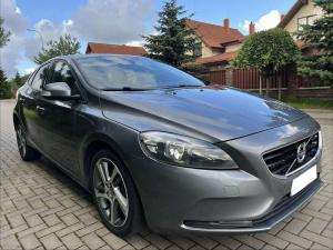 Grey Volvo V40 2016 in Klaipeda, with an engine capacity of 1.97 L and mileage of 179 thousand km for 7650 €, photo 4 on AUTOMOTO.COM.LV