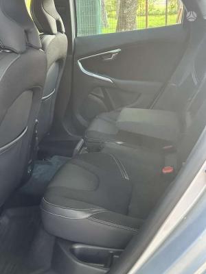 Pelēks Volvo V40 2016 Viļņa, ar dzinēja tilpumu 1.98 L un nobraukumu 242 tūkst. km par 7499 €, foto 14 vietnē AUTOMOTO.COM.LV