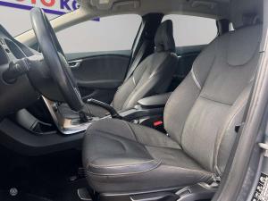 Grey Volvo V40 2016 in Kaunas, with an engine capacity of 2.00 L and mileage of 294 thousand km for 6999 €, photo 15 on AUTOMOTO.COM.LV