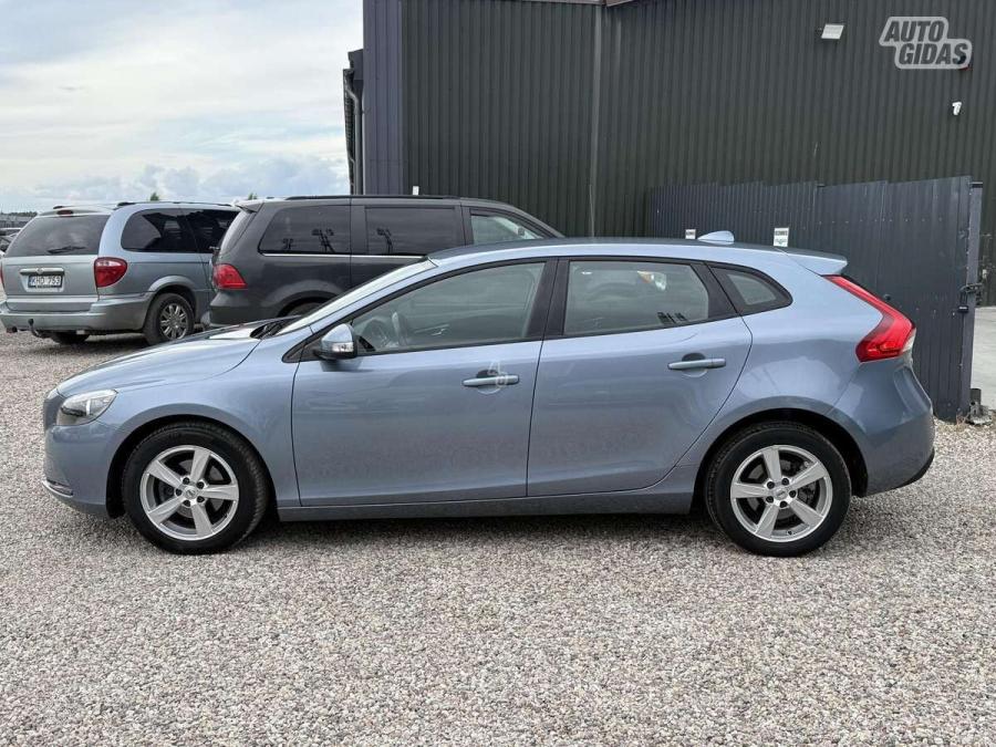 Grey Volvo V40 2016 in Kaunas, with an engine capacity of 2.00 L and mileage of 232 thousand km for 5900 €, photo 7 on AUTOMOTO.COM.LV