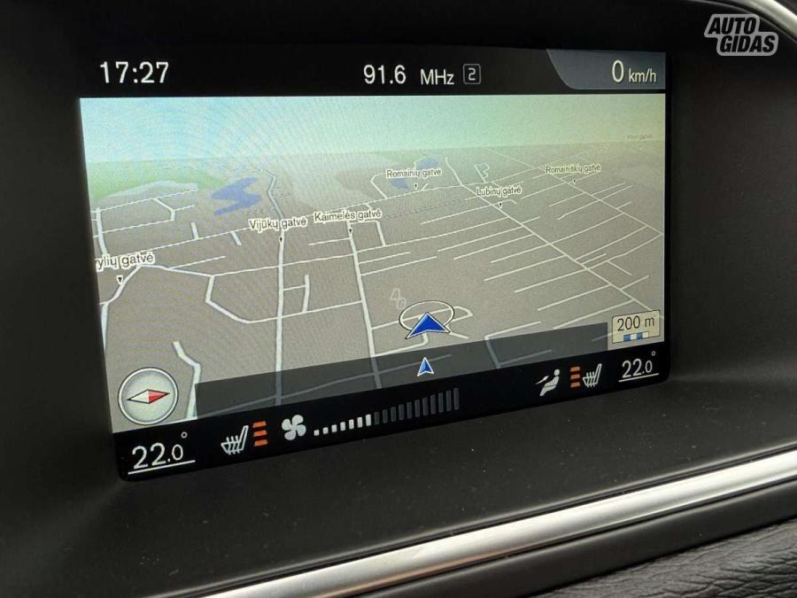 Grey Volvo V40 2016 in Kaunas, with an engine capacity of 2.00 L and mileage of 232 thousand km for 5900 €, photo 14 on AUTOMOTO.COM.LV