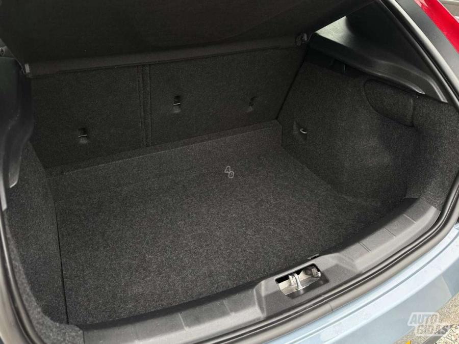 Grey Volvo V40 2016 in Kaunas, with an engine capacity of 2.00 L and mileage of 232 thousand km for 5900 €, photo 22 on AUTOMOTO.COM.LV