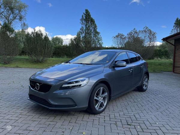 Grey Volvo V40 2016 in Kaisiadorys, with an engine capacity of 2.00 L and mileage of 256 thousand km for 6850 €, photo 1 on AUTOMOTO.COM.LV