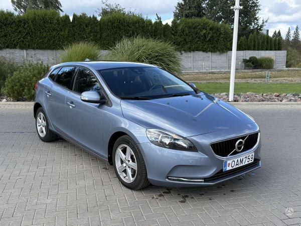 Grey Volvo V40 2016 in Taurage, with an engine capacity of 1.97 L and mileage of 232 thousand km for 5700 €, photo 1 on AUTOMOTO.COM.LV