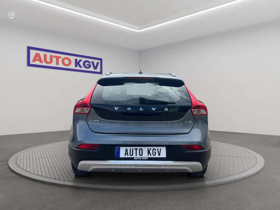 Pelēks Volvo V40 2016 Kauņa, ar dzinēja tilpumu 2.00 L un nobraukumu 294 tūkst. km par 6999 €, foto 5 vietnē AUTOMOTO.COM.LV