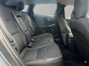 Pelēks Volvo V40 2016 Kauņa, ar dzinēja tilpumu 2.00 L un nobraukumu 294 tūkst. km par 6999 €, foto 10 vietnē AUTOMOTO.COM.LV