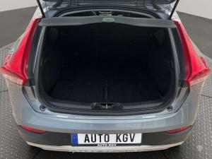 Pelēks Volvo V40 2016 Kauņa, ar dzinēja tilpumu 2.00 L un nobraukumu 294 tūkst. km par 6999 €, foto 11 vietnē AUTOMOTO.COM.LV