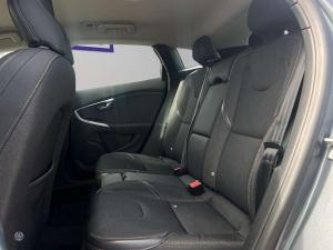 Pelēks Volvo V40 2016 Kauņa, ar dzinēja tilpumu 2.00 L un nobraukumu 294 tūkst. km par 6999 €, foto 12 vietnē AUTOMOTO.COM.LV