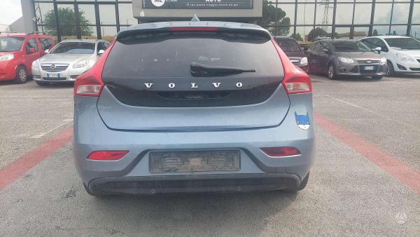 Grey Volvo V40 2016 in Panevezys, with an engine capacity of 1.97 L and mileage of 310 thousand km for 3100 €, photo 5 on AUTOMOTO.COM.LV