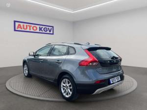 Grey Volvo V40 2016 in Kaunas, with an engine capacity of 2.00 L and mileage of 294 thousand km for 6999 €, photo 4 on AUTOMOTO.COM.LV