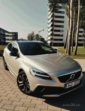 Grey Volvo V40 2017 in Parnu, with an engine capacity of 2.00 L and mileage of 82 thousand km for 16900 €, photo 4 on AUTOMOTO.COM.LV