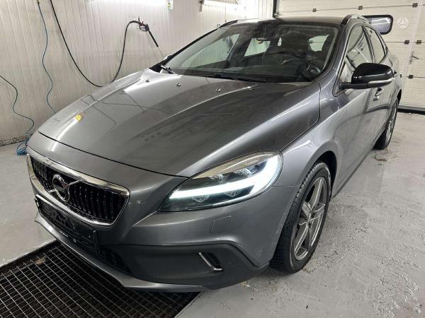 Grey Volvo V40 2017 in Kaunas, with an engine capacity of 2.00 L and mileage of 173 thousand km for 10950 €, photo 5 on AUTOMOTO.COM.LV