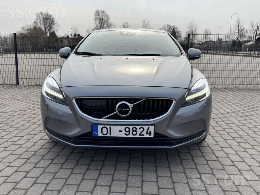 Pelēks Volvo V40 2017 Jelgava, ar dzinēja tilpumu 2.00 L un nobraukumu 234 tūkst. km par 10900 €, foto 3 vietnē AUTOMOTO.COM.LV