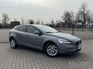 Pelēks Volvo V40 2017 Jelgava, ar dzinēja tilpumu 2.00 L un nobraukumu 234 tūkst. km par 10900 €, foto 4 vietnē AUTOMOTO.COM.LV