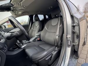 Pelēks Volvo V40 2017 Jelgava, ar dzinēja tilpumu 2.00 L un nobraukumu 234 tūkst. km par 10900 €, foto 16 vietnē AUTOMOTO.COM.LV